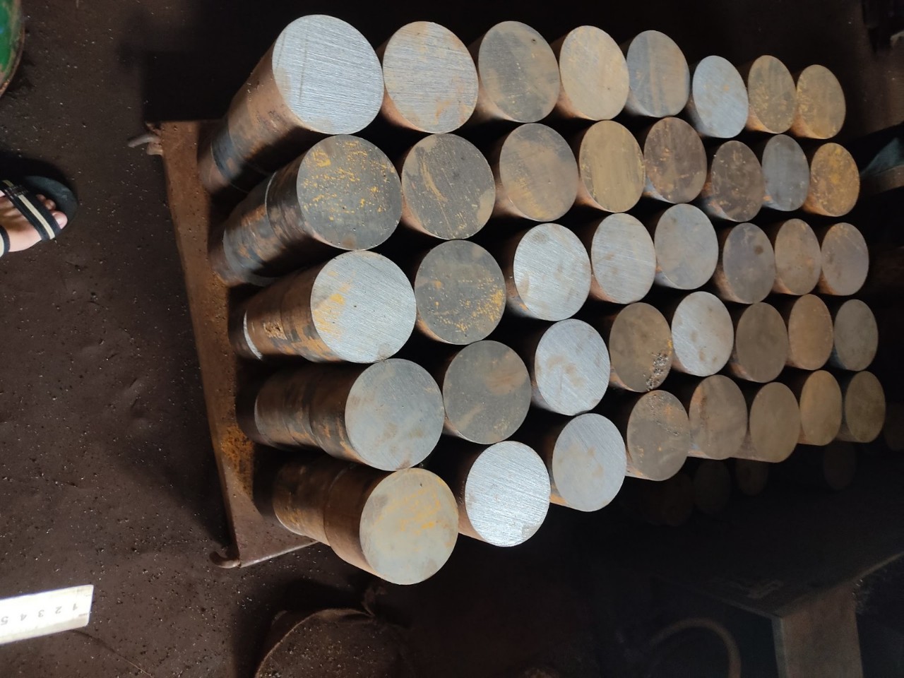 Thép Tròn Đặc Tiêu Chuẩn AISI 4135